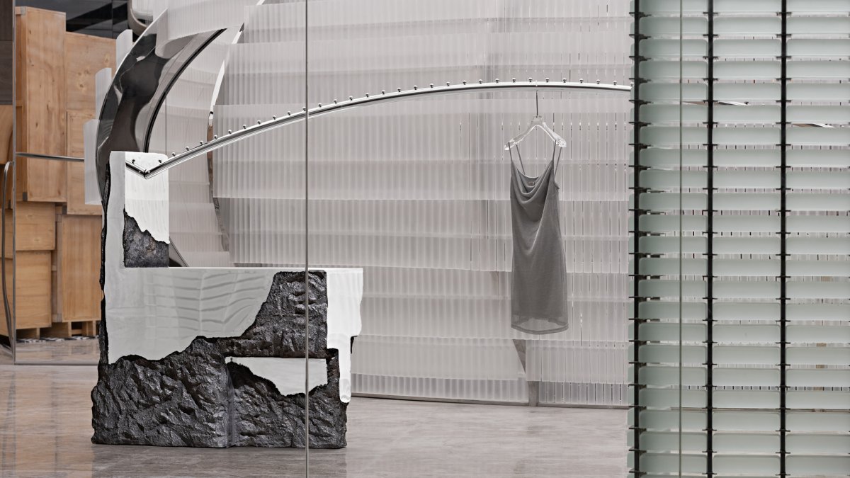 YinjiSpace - WE DESIGN x RuirUiruI Flagship Store in South China